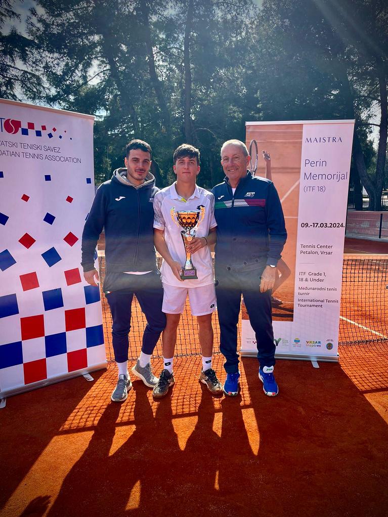 Junior: De Marchi cala il poker a Vrsar